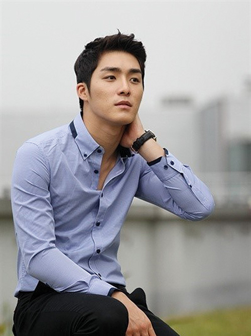 Clip Seo Ha Joon “thẩm du” dậy sóng Kbiz