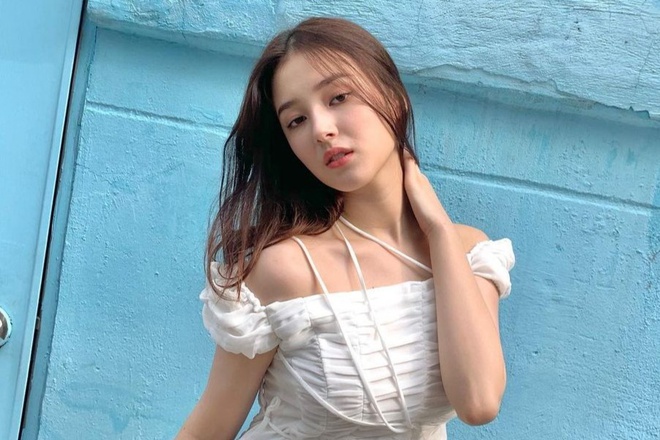 Nancy Momoland lộ clip bị quay lén khi thay đồ & lộ ảnh vếu căng sữa