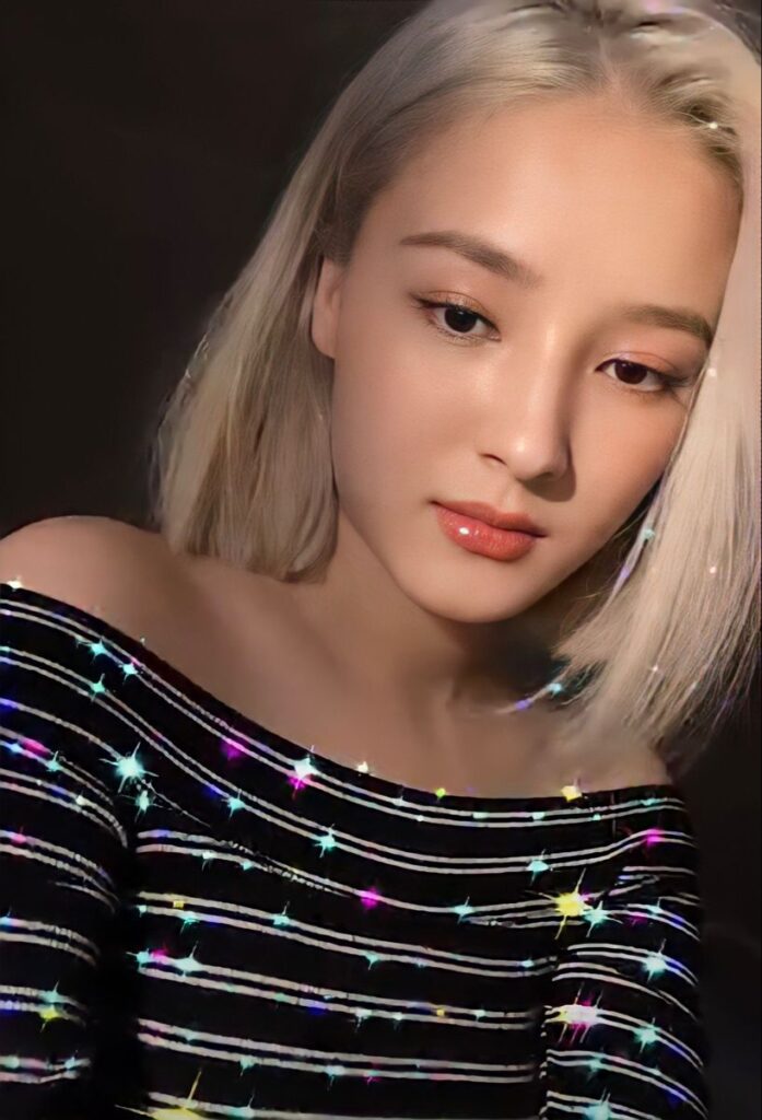 Nancy Momoland lộ clip bị quay lén khi thay đồ & lộ ảnh vếu căng sữa